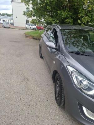 Grey Hyundai i30 2014 in Kaunas, with an engine capacity of 1.40 L and mileage of 370 thousand km for 3150 €, photo 3 on AUTOMOTO.COM.LV