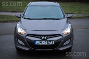 Pelēks Hyundai i30 2015 Rīga, ar dzinēja tilpumu 1.60 L un nobraukumu 154 tūkst. km par 5500 €, foto  vietnē AUTOMOTO.COM.LV