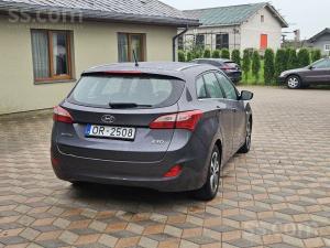 Grey Hyundai i30 2015 in Talsi, with an engine capacity of 1.60 L and mileage of 224 thousand km for 6199 €, photo 5 on AUTOMOTO.COM.LV