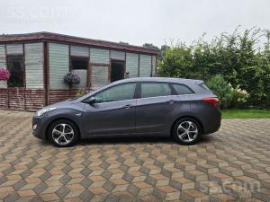 Grey Hyundai i30 2015 in Talsi, with an engine capacity of 1.60 L and mileage of 224 thousand km for 6199 €, photo 6 on AUTOMOTO.COM.LV