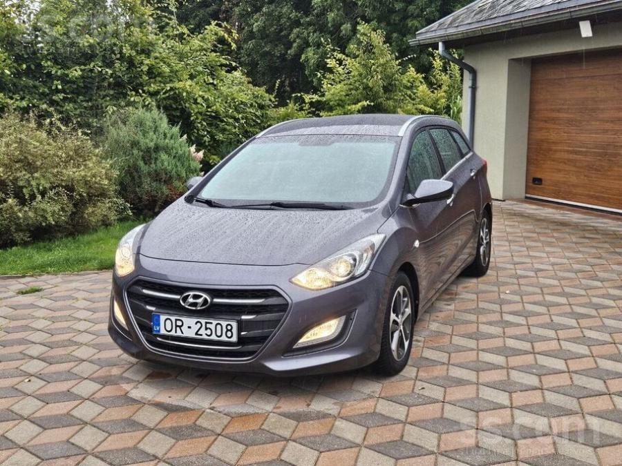 Grey Hyundai i30 2015 in Talsi, with an engine capacity of 1.60 L and mileage of 224 thousand km for 6199 €, photo 8 on AUTOMOTO.COM.LV