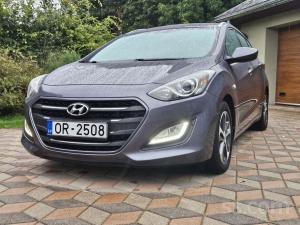 Grey Hyundai i30 2015 in Talsi, with an engine capacity of 1.60 L and mileage of 224 thousand km for 6199 €, photo 9 on AUTOMOTO.COM.LV