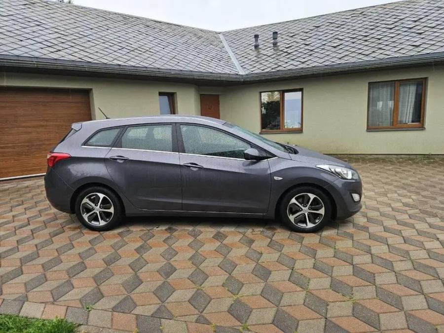 Pelēks Hyundai i30 2015 Talsi, ar dzinēja tilpumu 1.60 L un nobraukumu 224 tūkst. km par 6199 €, foto 7 vietnē AUTOMOTO.COM.LV