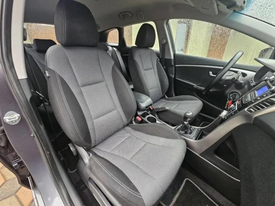 Pelēks Hyundai i30 2015 Talsi, ar dzinēja tilpumu 1.60 L un nobraukumu 224 tūkst. km par 6199 €, foto 19 vietnē AUTOMOTO.COM.LV