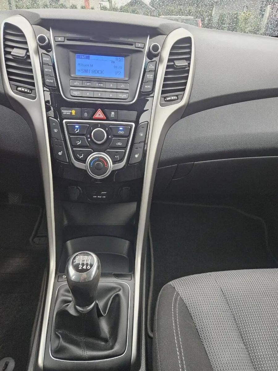 Pelēks Hyundai i30 2015 Talsi, ar dzinēja tilpumu 1.60 L un nobraukumu 224 tūkst. km par 6199 €, foto 21 vietnē AUTOMOTO.COM.LV