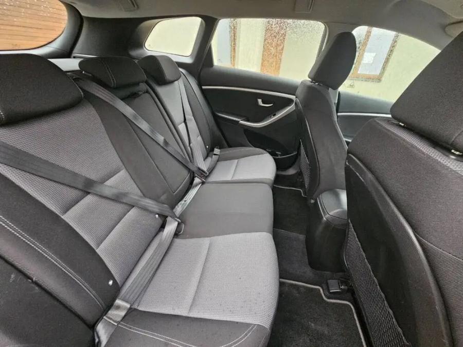 Pelēks Hyundai i30 2015 Talsi, ar dzinēja tilpumu 1.60 L un nobraukumu 224 tūkst. km par 6199 €, foto 22 vietnē AUTOMOTO.COM.LV