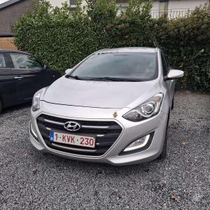 Grey Hyundai i30 2016 in Pakruojis, with an engine capacity of 1.58 L and mileage of 215 thousand km for 3450 €, photo  on AUTOMOTO.COM.LV
