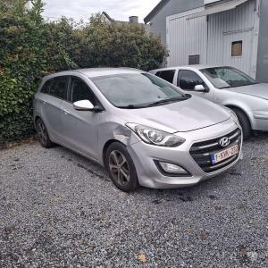 Grey Hyundai i30 2016 in Pakruojis, with an engine capacity of 1.58 L and mileage of 215 thousand km for 3450 €, photo 3 on AUTOMOTO.COM.LV