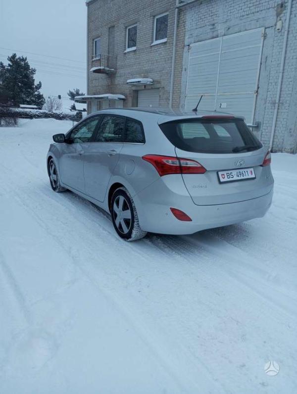 Grey Hyundai i30 2016 in Kelme, with an engine capacity of 1.60 L and mileage of 76 thousand km for 6800 €, photo 4 on AUTOMOTO.COM.LV