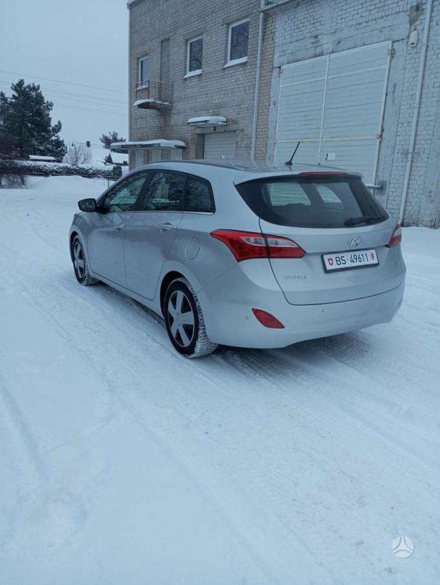 Pelēks Hyundai i30 2016 Kelmė, ar dzinēja tilpumu 1.60 L un nobraukumu 76 tūkst. km par 6800 €, foto 4 vietnē AUTOMOTO.COM.LV
