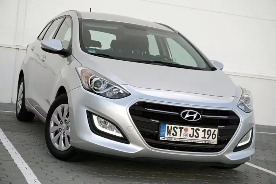 Pelēks Hyundai i30 2016 Rīga, ar dzinēja tilpumu 1.60 L un nobraukumu 157 tūkst. km par 6700 €, foto 1 vietnē AUTOMOTO.COM.LV