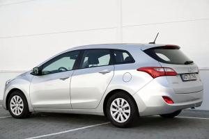 Pelēks Hyundai i30 2016 Rīga, ar dzinēja tilpumu 1.60 L un nobraukumu 157 tūkst. km par 6700 €, foto 5 vietnē AUTOMOTO.COM.LV