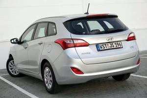 Pelēks Hyundai i30 2016 Rīga, ar dzinēja tilpumu 1.60 L un nobraukumu 157 tūkst. km par 6700 €, foto 6 vietnē AUTOMOTO.COM.LV