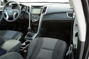 Pelēks Hyundai i30 2016 Rīga, ar dzinēja tilpumu 1.60 L un nobraukumu 157 tūkst. km par 6700 €, foto 12 vietnē AUTOMOTO.COM.LV