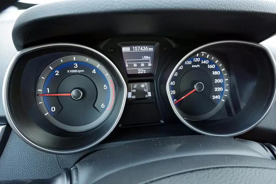 Pelēks Hyundai i30 2016 Rīga, ar dzinēja tilpumu 1.60 L un nobraukumu 157 tūkst. km par 6700 €, foto 15 vietnē AUTOMOTO.COM.LV