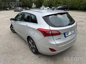 Pelēks Hyundai i30 2016 Rīga, ar dzinēja tilpumu 1.60 L un nobraukumu 308 tūkst. km par 4400 €, foto 3 vietnē AUTOMOTO.COM.LV