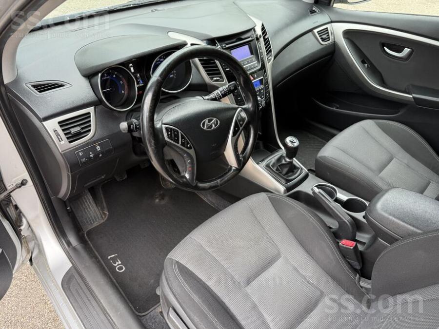 Pelēks Hyundai i30 2016 Rīga, ar dzinēja tilpumu 1.60 L un nobraukumu 308 tūkst. km par 4400 €, foto 7 vietnē AUTOMOTO.COM.LV