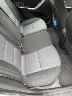 Pelēks Hyundai i30 2016 Rīga, ar dzinēja tilpumu 1.60 L un nobraukumu 308 tūkst. km par 4400 €, foto 9 vietnē AUTOMOTO.COM.LV