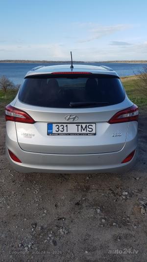 Pelēks Hyundai i30 2017 Tallina, ar dzinēja tilpumu 1.60 L un nobraukumu 111 tūkst. km par 7500 €, foto 3 vietnē AUTOMOTO.COM.LV