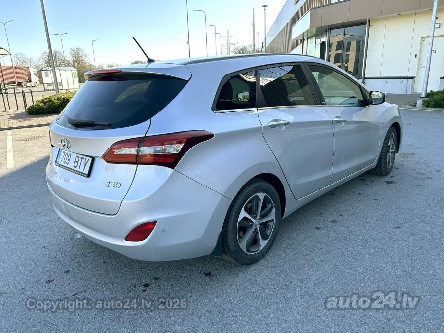 Grey Hyundai i30 2017 in Tallinn, with an engine capacity of 1.60 L and mileage of 177 thousand km for 7500 €, photo 5 on AUTOMOTO.COM.LV