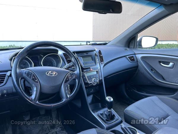Grey Hyundai i30 2017 in Tallinn, with an engine capacity of 1.60 L and mileage of 177 thousand km for 7500 €, photo 5 on AUTOMOTO.COM.LV