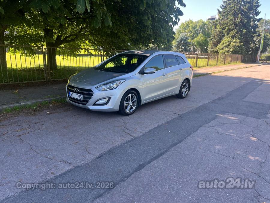 Grey Hyundai i30 2017 in Tallinn, with an engine capacity of 1.60 L and mileage of 111 thousand km for 8699 €, photo 3 on AUTOMOTO.COM.LV