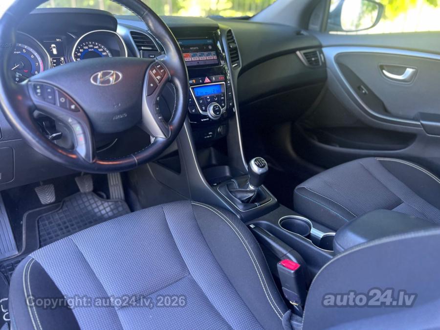 Grey Hyundai i30 2017 in Tallinn, with an engine capacity of 1.60 L and mileage of 111 thousand km for 8699 €, photo 14 on AUTOMOTO.COM.LV