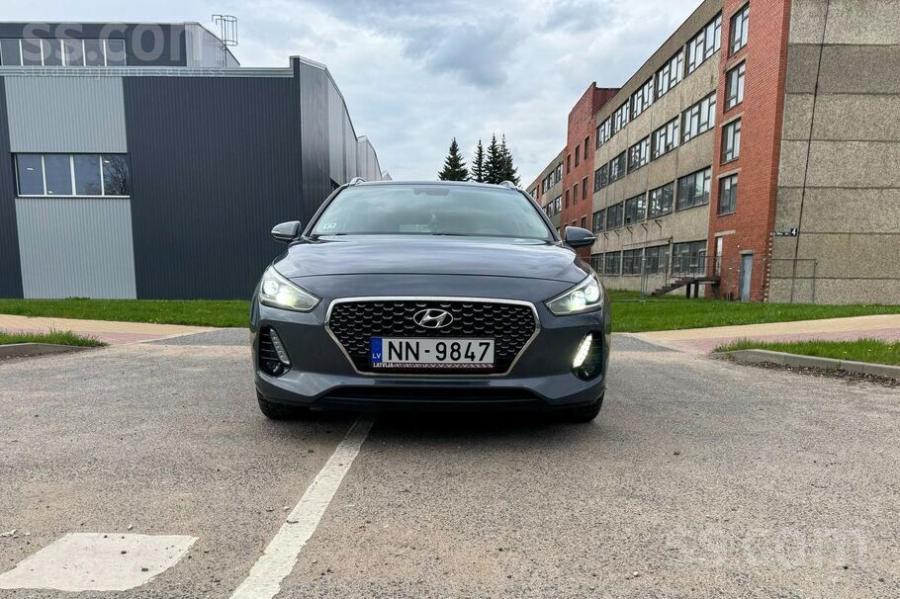 Pelēks Hyundai i30 2018 Rēzekne, ar dzinēja tilpumu 1.60 L un nobraukumu 191 tūkst. km par 3900 €, foto 2 vietnē AUTOMOTO.COM.LV