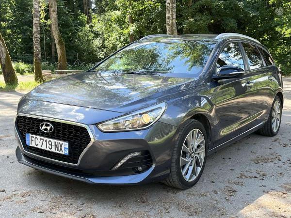 Grey Hyundai i30 2018 in Taurage, with an engine capacity of 1.60 L and mileage of 230 thousand km for 7450 €, photo 1 on AUTOMOTO.COM.LV