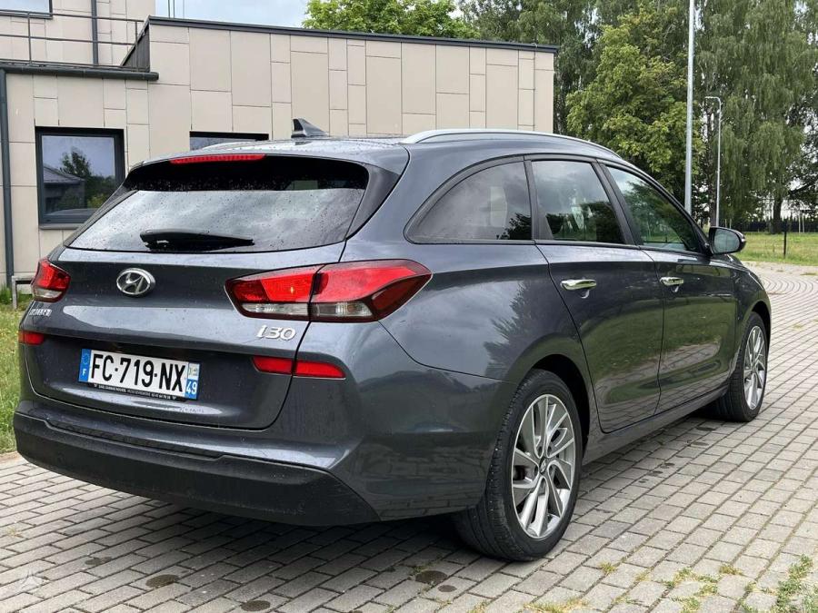 Pelēks Hyundai i30 2018 Tauragė, ar dzinēja tilpumu 1.58 L un nobraukumu 237 tūkst. km par 6950 €, foto 6 vietnē AUTOMOTO.COM.LV