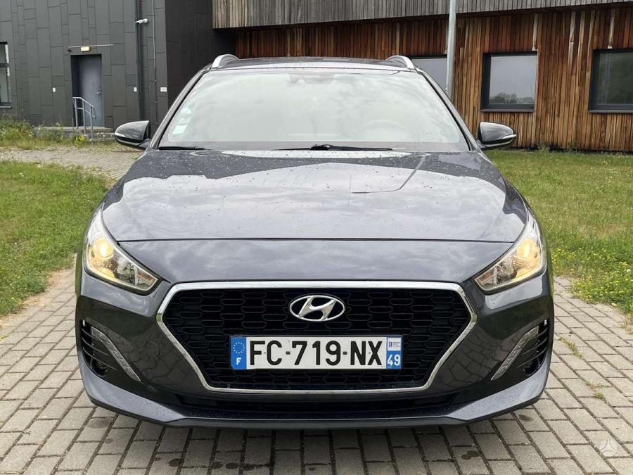 Pelēks Hyundai i30 2018 Tauragė, ar dzinēja tilpumu 1.58 L un nobraukumu 237 tūkst. km par 6950 €, foto 9 vietnē AUTOMOTO.COM.LV