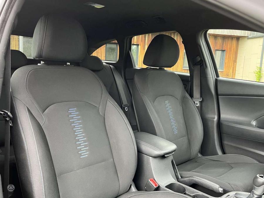 Pelēks Hyundai i30 2018 Tauragė, ar dzinēja tilpumu 1.58 L un nobraukumu 237 tūkst. km par 6950 €, foto 16 vietnē AUTOMOTO.COM.LV