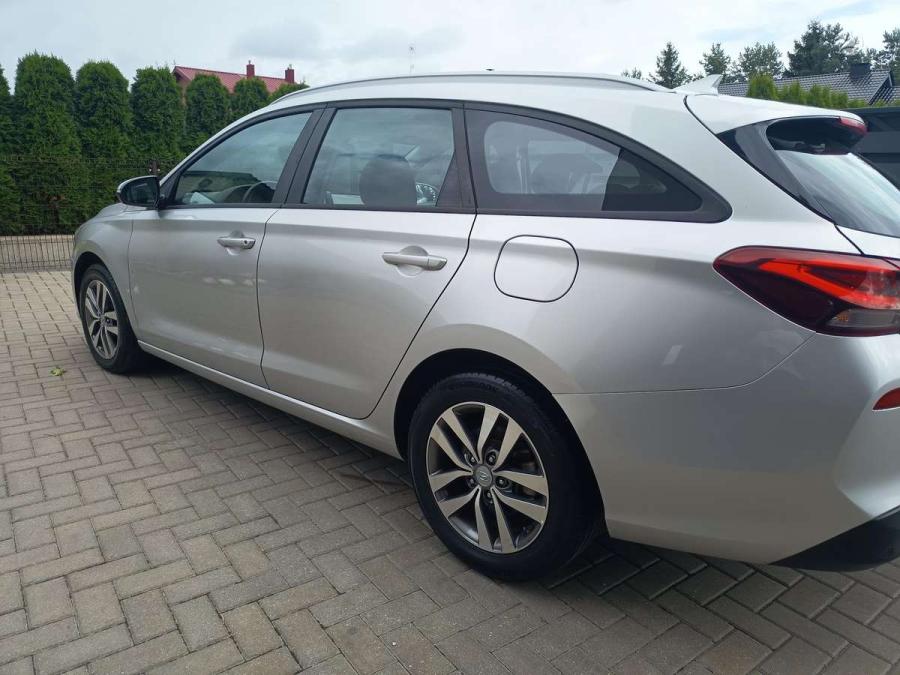 Grey Hyundai i30 2018 in Kaunas, with an engine capacity of 1.58 L and mileage of 174 thousand km for 5950 €, photo 11 on AUTOMOTO.COM.LV