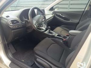 Grey Hyundai i30 2018 in Kaunas, with an engine capacity of 1.58 L and mileage of 174 thousand km for 5950 €, photo 15 on AUTOMOTO.COM.LV