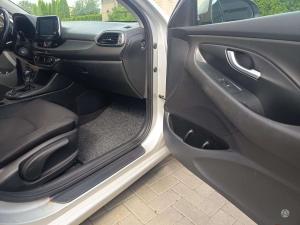 Grey Hyundai i30 2018 in Kaunas, with an engine capacity of 1.58 L and mileage of 174 thousand km for 5950 €, photo 18 on AUTOMOTO.COM.LV
