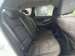 Grey Hyundai i30 2018 in Kaunas, with an engine capacity of 1.58 L and mileage of 174 thousand km for 5950 €, photo 24 on AUTOMOTO.COM.LV