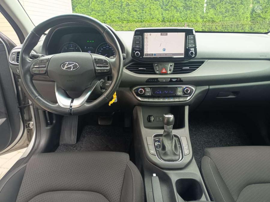 Grey Hyundai i30 2018 in Kaunas, with an engine capacity of 1.58 L and mileage of 174 thousand km for 5950 €, photo 27 on AUTOMOTO.COM.LV