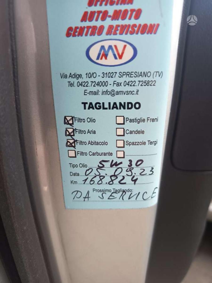Grey Hyundai i30 2018 in Kaunas, with an engine capacity of 1.58 L and mileage of 174 thousand km for 5950 €, photo 30 on AUTOMOTO.COM.LV