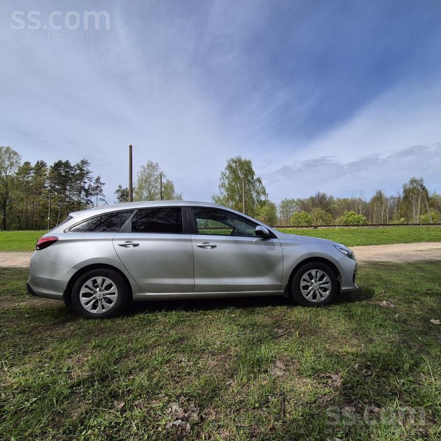 Grey Hyundai i30 2019 in Riga, with an engine capacity of 1.60 L and mileage of 147 thousand km for 7900 €, photo 4 on AUTOMOTO.COM.LV