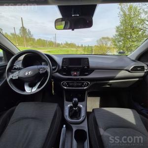 Grey Hyundai i30 2019 in Riga, with an engine capacity of 1.60 L and mileage of 147 thousand km for 7900 €, photo 5 on AUTOMOTO.COM.LV