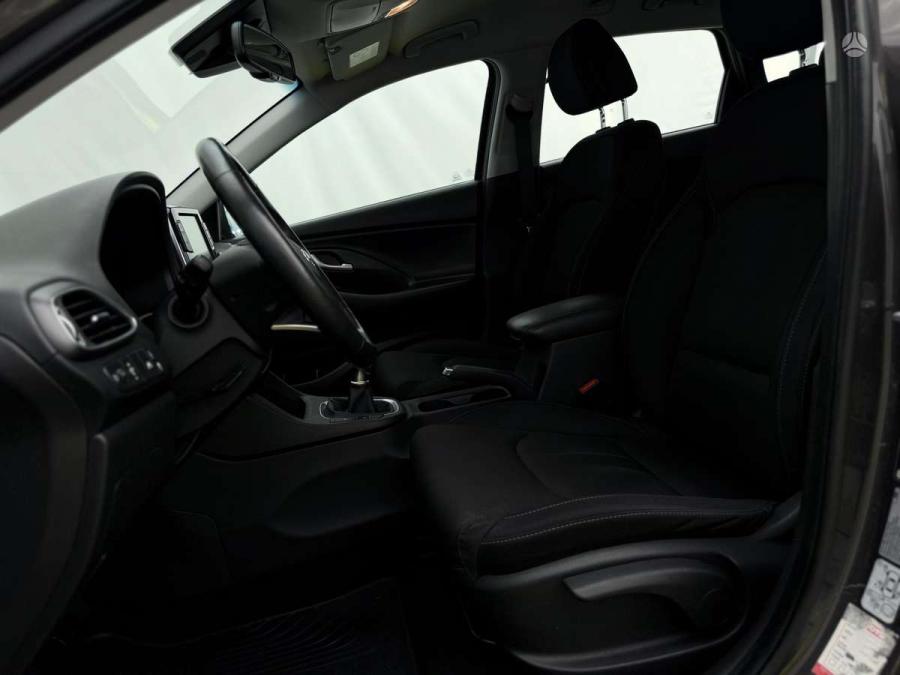 Pelēks Hyundai i30 2019 Viļņa, ar dzinēja tilpumu 1.60 L un nobraukumu 144 tūkst. km par 7800 €, foto 11 vietnē AUTOMOTO.COM.LV