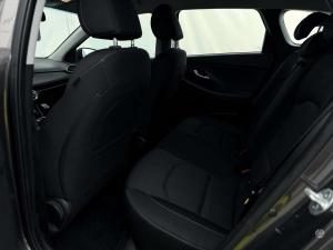 Pelēks Hyundai i30 2019 Viļņa, ar dzinēja tilpumu 1.60 L un nobraukumu 144 tūkst. km par 7800 €, foto 12 vietnē AUTOMOTO.COM.LV