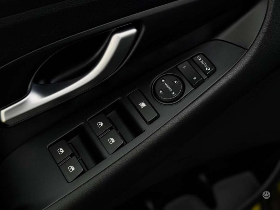Pelēks Hyundai i30 2019 Viļņa, ar dzinēja tilpumu 1.60 L un nobraukumu 144 tūkst. km par 7800 €, foto 20 vietnē AUTOMOTO.COM.LV