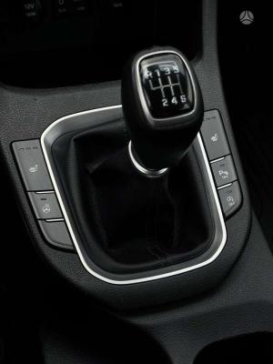 Pelēks Hyundai i30 2019 Viļņa, ar dzinēja tilpumu 1.60 L un nobraukumu 144 tūkst. km par 7800 €, foto 22 vietnē AUTOMOTO.COM.LV