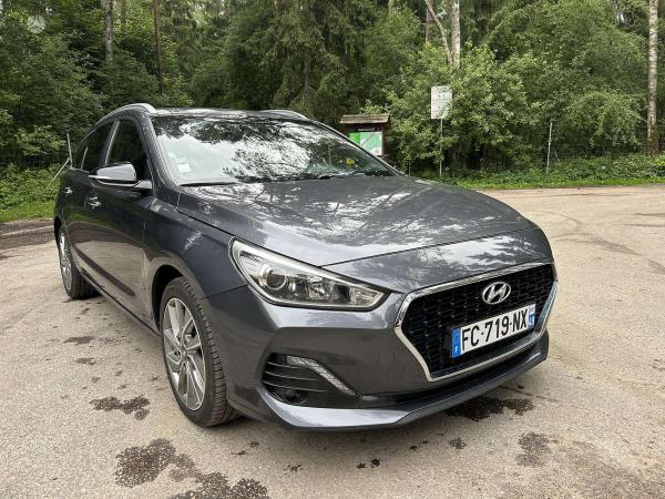 Grey Hyundai i30 2019 in Taurage, with an engine capacity of 1.60 L and mileage of 230 thousand km for 6450 €, photo 3 on AUTOMOTO.COM.LV