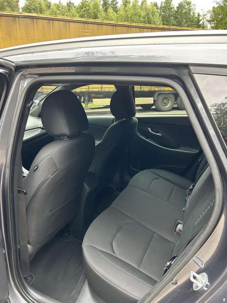 Pelēks Hyundai i30 2019 Tauragė, ar dzinēja tilpumu 1.60 L un nobraukumu 230 tūkst. km par 6450 €, foto 14 vietnē AUTOMOTO.COM.LV