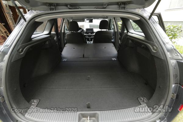 Grey Hyundai i30 2019 in Tallinn, with an engine capacity of 1.40 L and mileage of 83 thousand km for 10000 €, photo 8 on AUTOMOTO.COM.LV