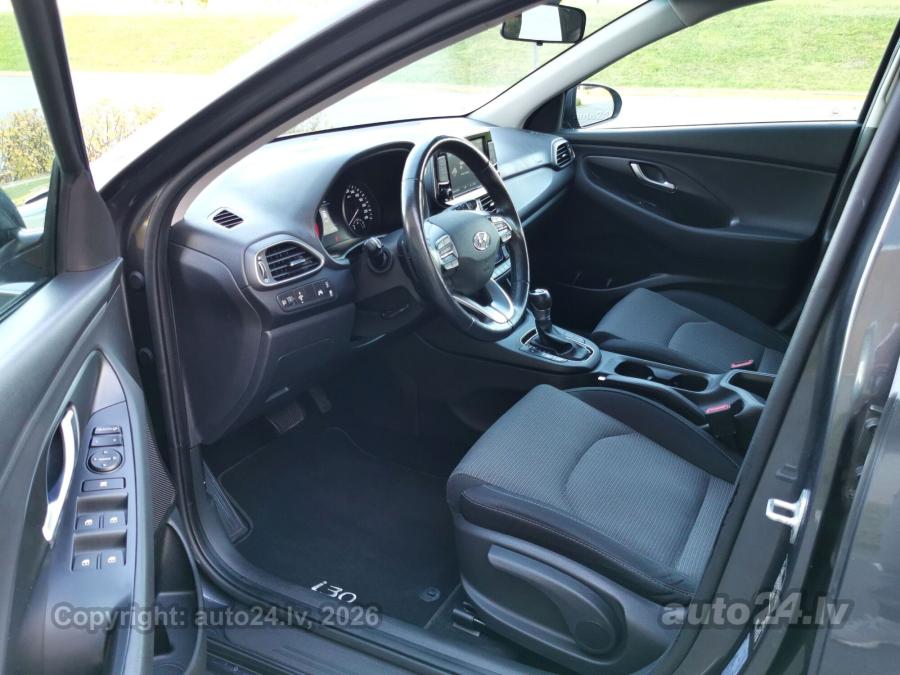Pelēks Hyundai i30 2019 Tallina, ar dzinēja tilpumu 1.40 L un nobraukumu 84 tūkst. km par 11390 €, foto 16 vietnē AUTOMOTO.COM.LV
