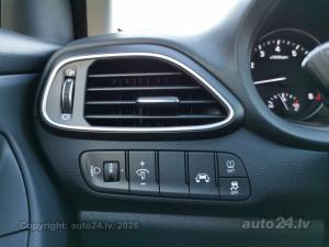 Pelēks Hyundai i30 2019 Tallina, ar dzinēja tilpumu 1.40 L un nobraukumu 84 tūkst. km par 11390 €, foto 21 vietnē AUTOMOTO.COM.LV