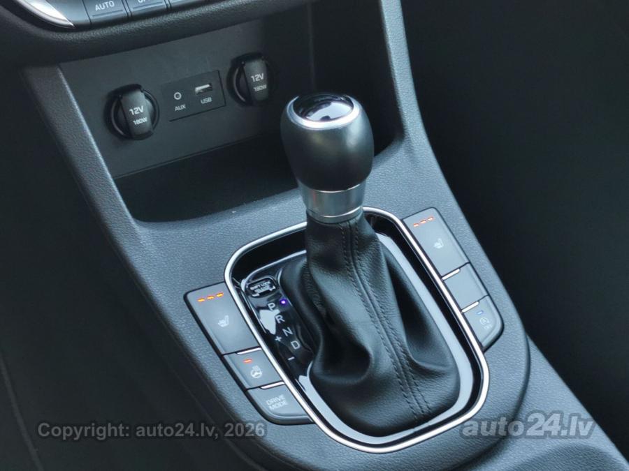 Pelēks Hyundai i30 2019 Tallina, ar dzinēja tilpumu 1.40 L un nobraukumu 84 tūkst. km par 11390 €, foto 23 vietnē AUTOMOTO.COM.LV